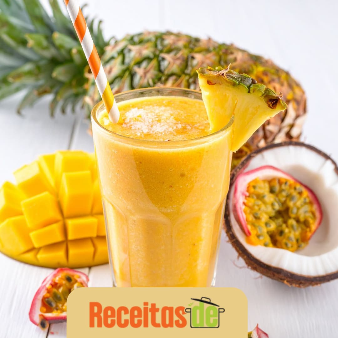 Receita de Frapê Tropical de Coco, Manga e Abacaxi - Receitas de ...